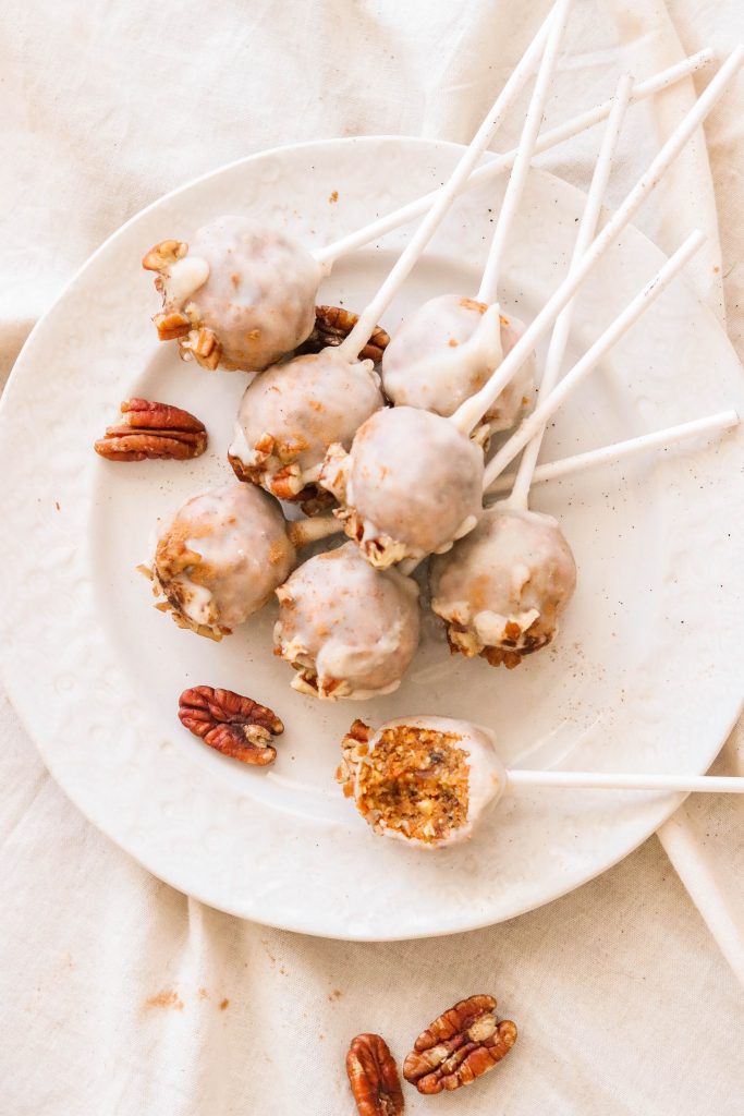 Paleo & Vegan Carrot Cake Pops (No-Bake) – What Great Grandma Ate