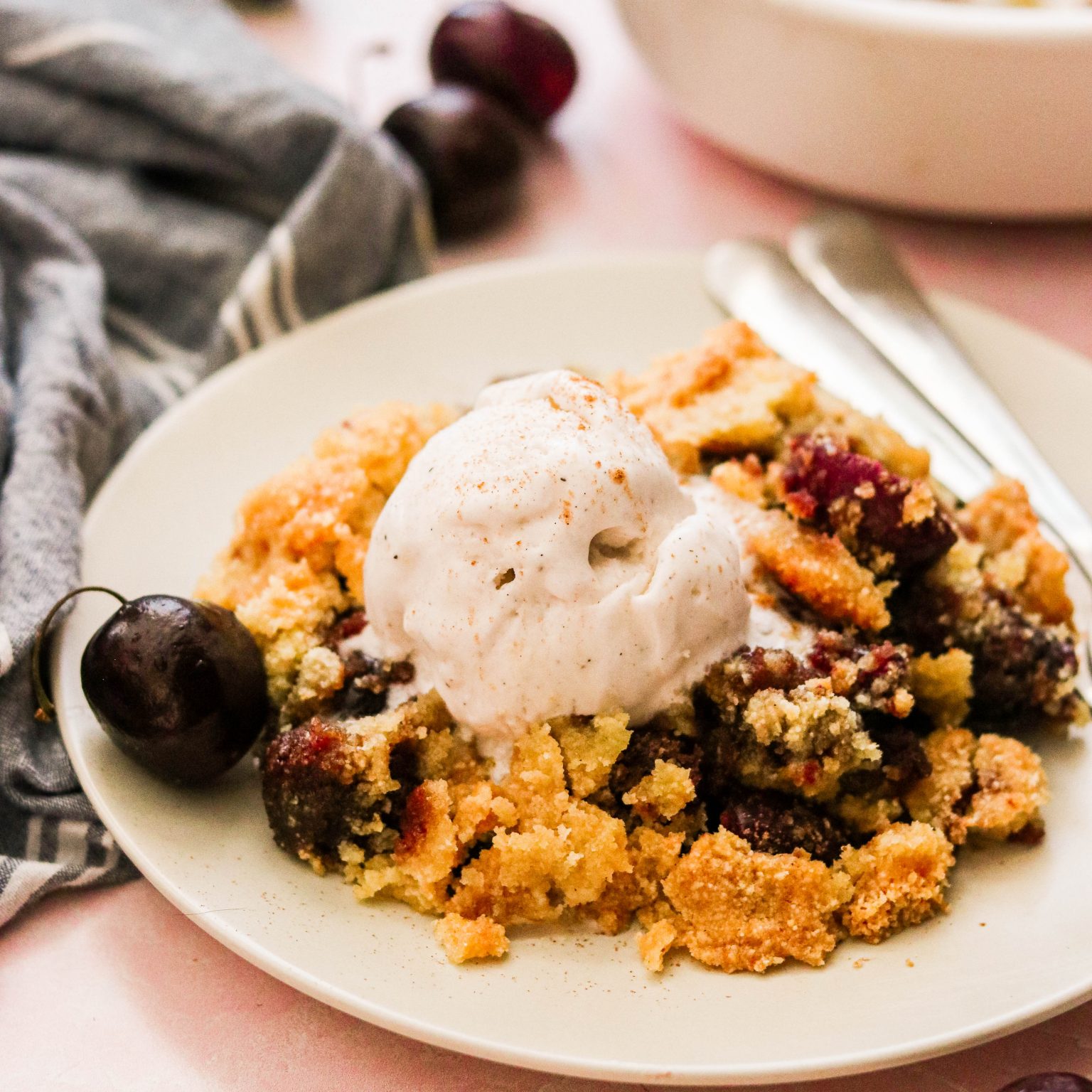 Vegan & Paleo Cherry Crumble (with Fresh or Frozen Cherries) – What ...