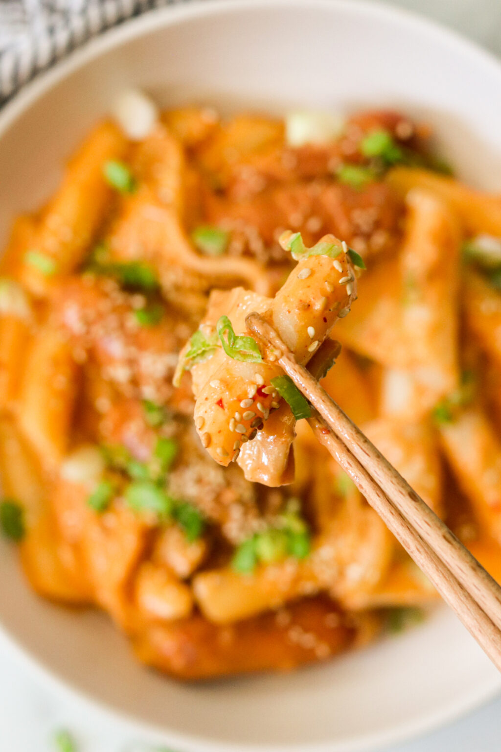 Creamy Rose Tteokbokki Recipe (Korean Rice Cakes)