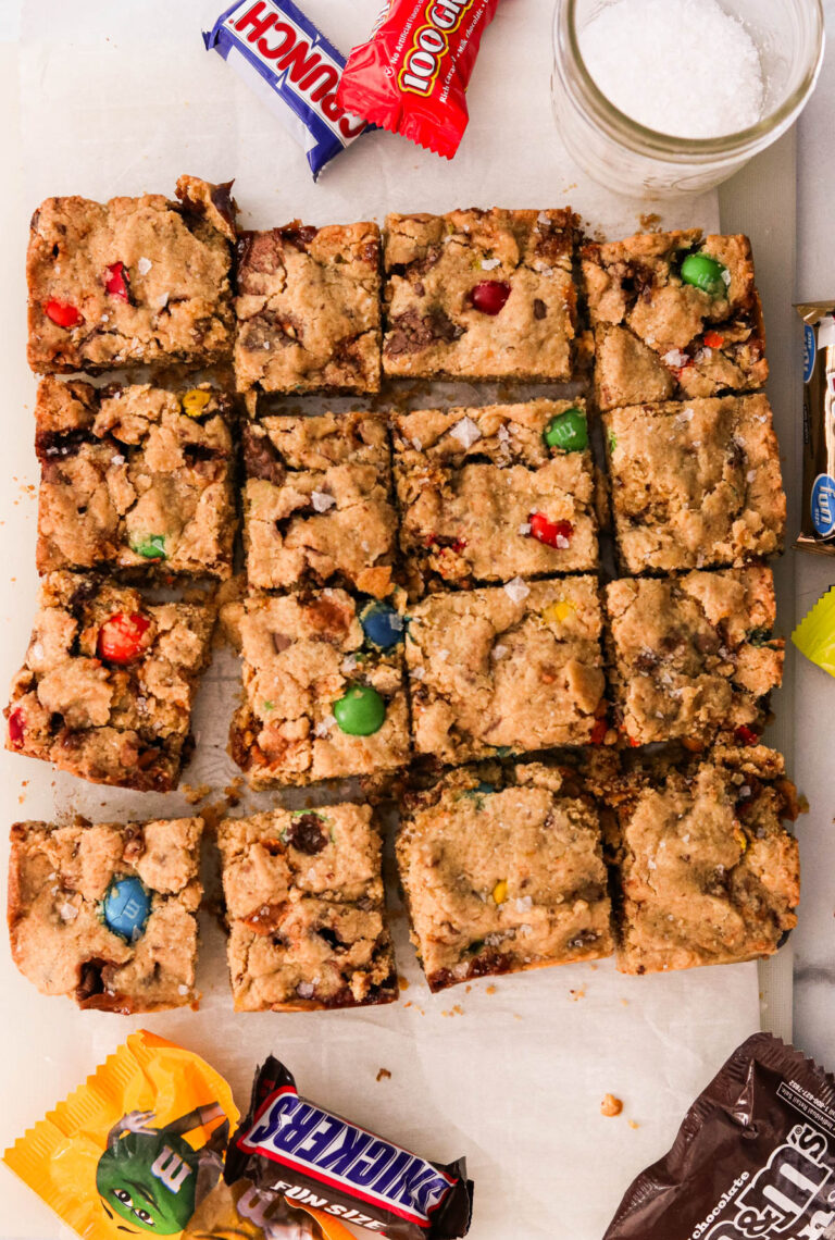 Easy Leftover Halloween Candy Cookie Bars | What Great Grandma Ate